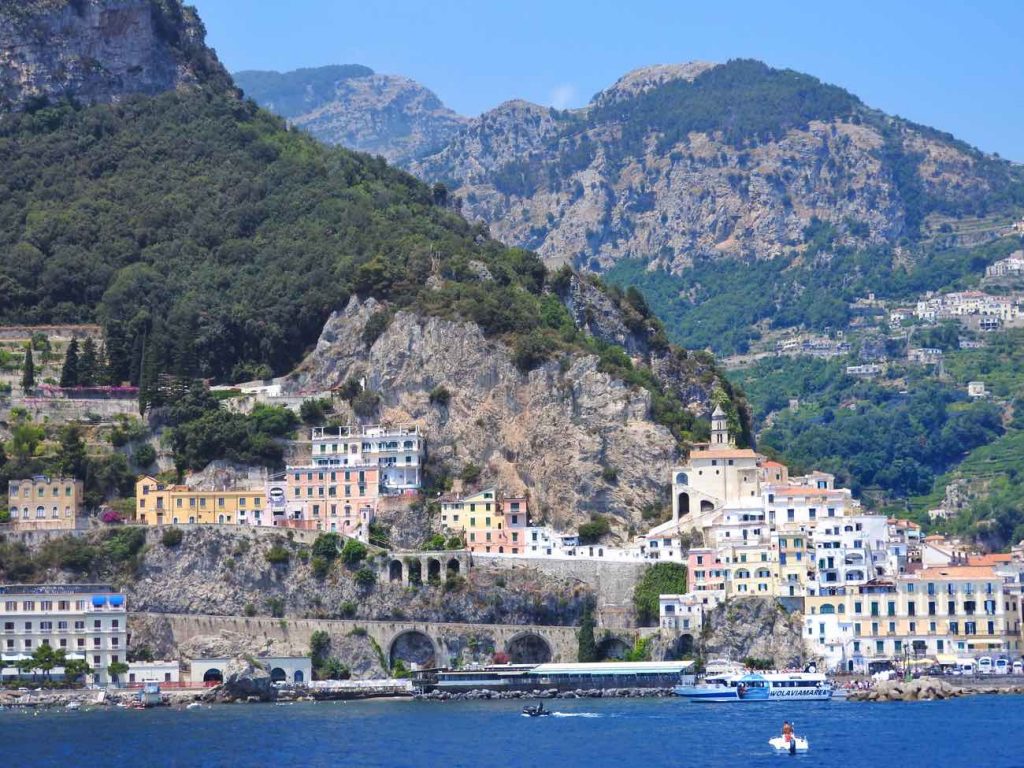 Naples Day Trips: Visit Pompeii & Amalfi Coast Independently
